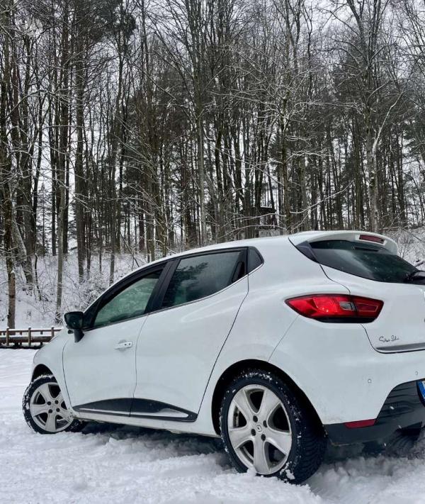 Balts Renault Clio 2015 Viļņa, ar dzinēja tilpumu 1.46 L un nobraukumu 255 tūkst. km par 3750 €, foto 1 vietnē AUTOMOTO.COM.LV