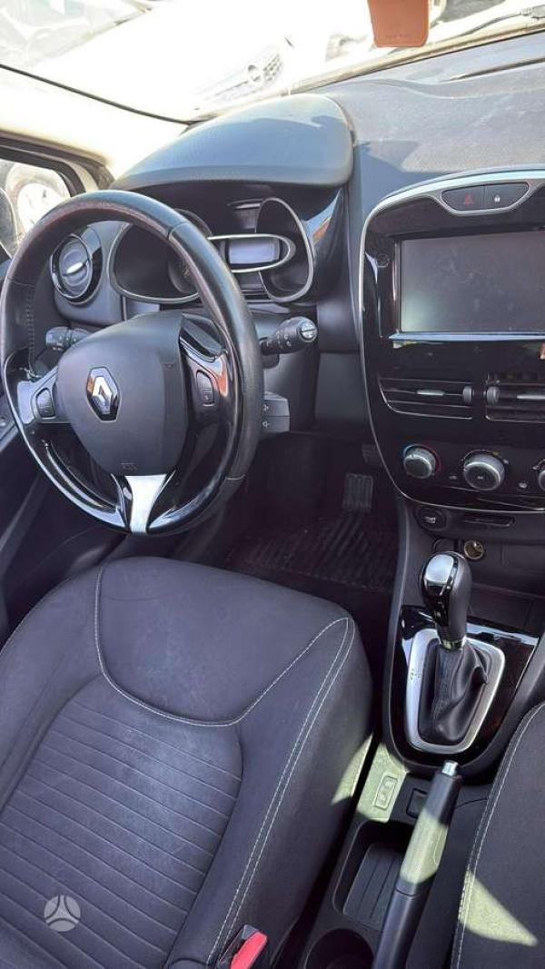 Balts Renault Clio 2015 Tauragė, ar dzinēja tilpumu 1.20 L un nobraukumu 126 tūkst. km par 5600 €, foto 6 vietnē AUTOMOTO.COM.LV