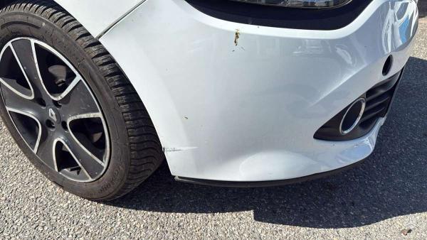 Balts Renault Clio 2015 Tauragė, ar dzinēja tilpumu 1.20 L un nobraukumu 126 tūkst. km par 5600 €, foto 7 vietnē AUTOMOTO.COM.LV