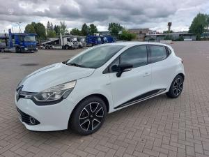 White Renault Clio 2015 in Taurage, with an engine capacity of 1.20 L and mileage of 126 thousand km for 5600 €, photo 3 on AUTOMOTO.COM.LV