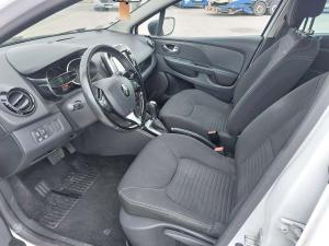 White Renault Clio 2015 in Taurage, with an engine capacity of 1.20 L and mileage of 126 thousand km for 5600 €, photo 15 on AUTOMOTO.COM.LV