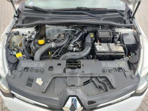 White Renault Clio 2015 in Taurage, with an engine capacity of 1.20 L and mileage of 126 thousand km for 5600 €, photo 21 on AUTOMOTO.COM.LV