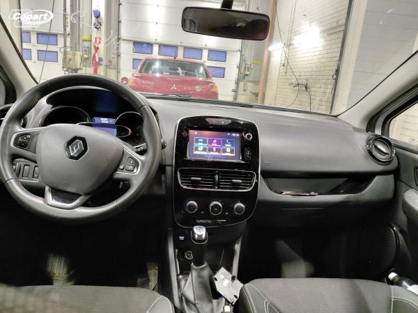 Balts Renault Clio 2017 Utena, ar dzinēja tilpumu 0.90 L un nobraukumu 96 tūkst. km par 3900 €, foto 6 vietnē AUTOMOTO.COM.LV
