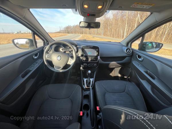 White Renault Clio 2018 in Tallinn, with an engine capacity of 1.20 L and mileage of 166 thousand km for 6000 €, photo 8 on AUTOMOTO.COM.LV