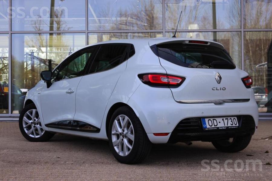 White Renault Clio 2019 in Riga, with an engine capacity of 1.50 L and mileage of 0 thousand km for 9995 €, photo 4 on AUTOMOTO.COM.LV
