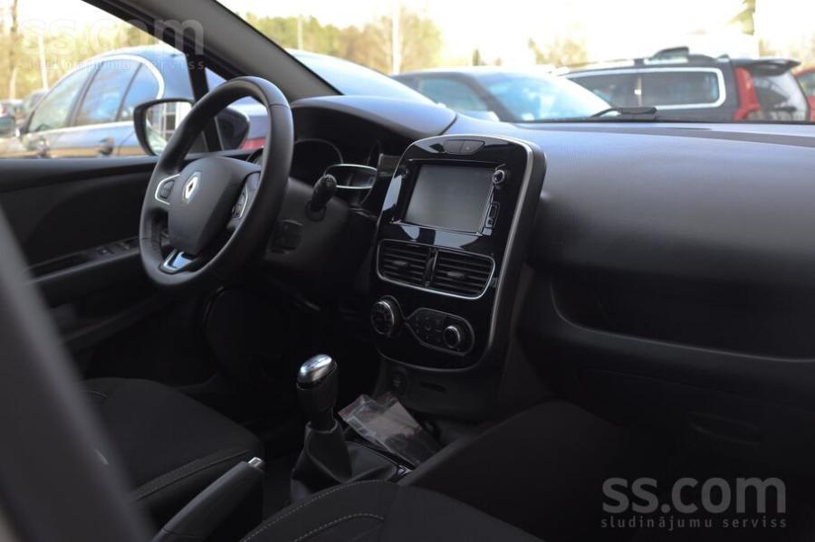 White Renault Clio 2019 in Riga, with an engine capacity of 1.50 L and mileage of 0 thousand km for 9995 €, photo 14 on AUTOMOTO.COM.LV