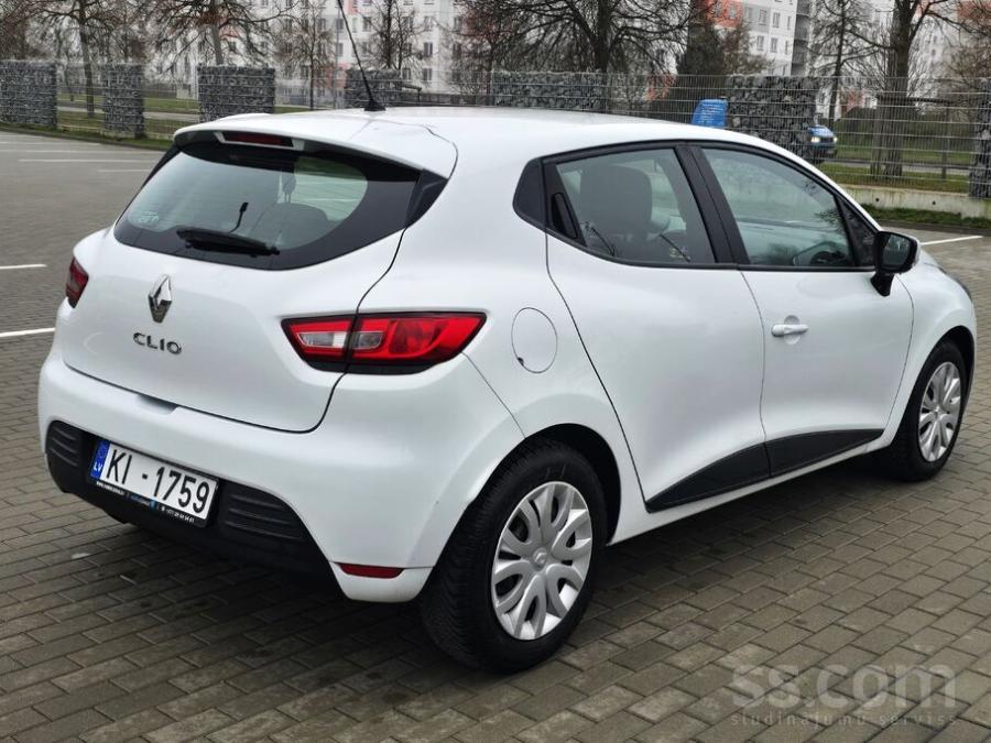 White Renault Clio 2019 in Riga, with an engine capacity of 1.50 L and mileage of 124 thousand km for 6770 €, photo 2 on AUTOMOTO.COM.LV