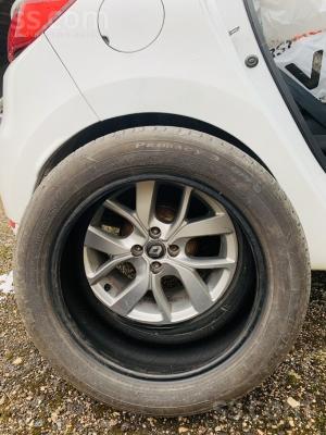 White Renault Clio 2019 in Riga, with an engine capacity of 1.00 L and mileage of 31 thousand km for 7200 €, photo 7 on AUTOMOTO.COM.LV