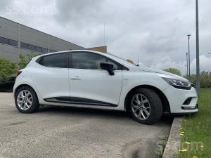 White Renault Clio 2019 in Riga, with an engine capacity of 1.00 L and mileage of 31 thousand km for 7200 €, photo 10 on AUTOMOTO.COM.LV