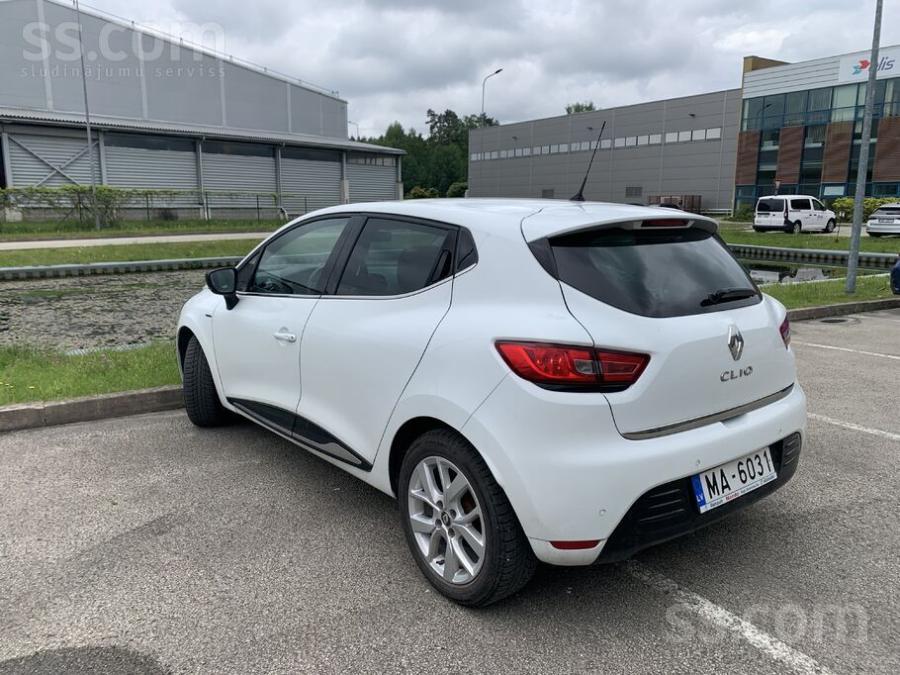 White Renault Clio 2019 in Riga, with an engine capacity of 1.00 L and mileage of 31 thousand km for 7200 €, photo 11 on AUTOMOTO.COM.LV