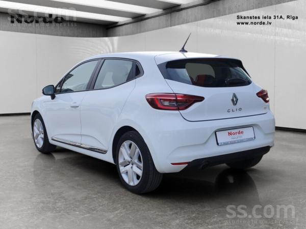 White Renault Clio 2020 in Riga, with an engine capacity of 1.00 L and mileage of 40 thousand km for 9980 €, photo 2 on AUTOMOTO.COM.LV