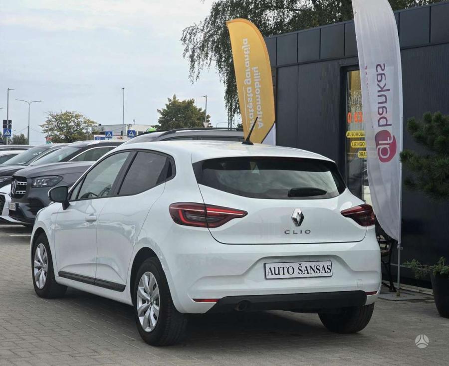 White Renault Clio 2020 in Taurage, with an engine capacity of 1.46 L and mileage of 130 thousand km for 7400 €, photo 8 on AUTOMOTO.COM.LV