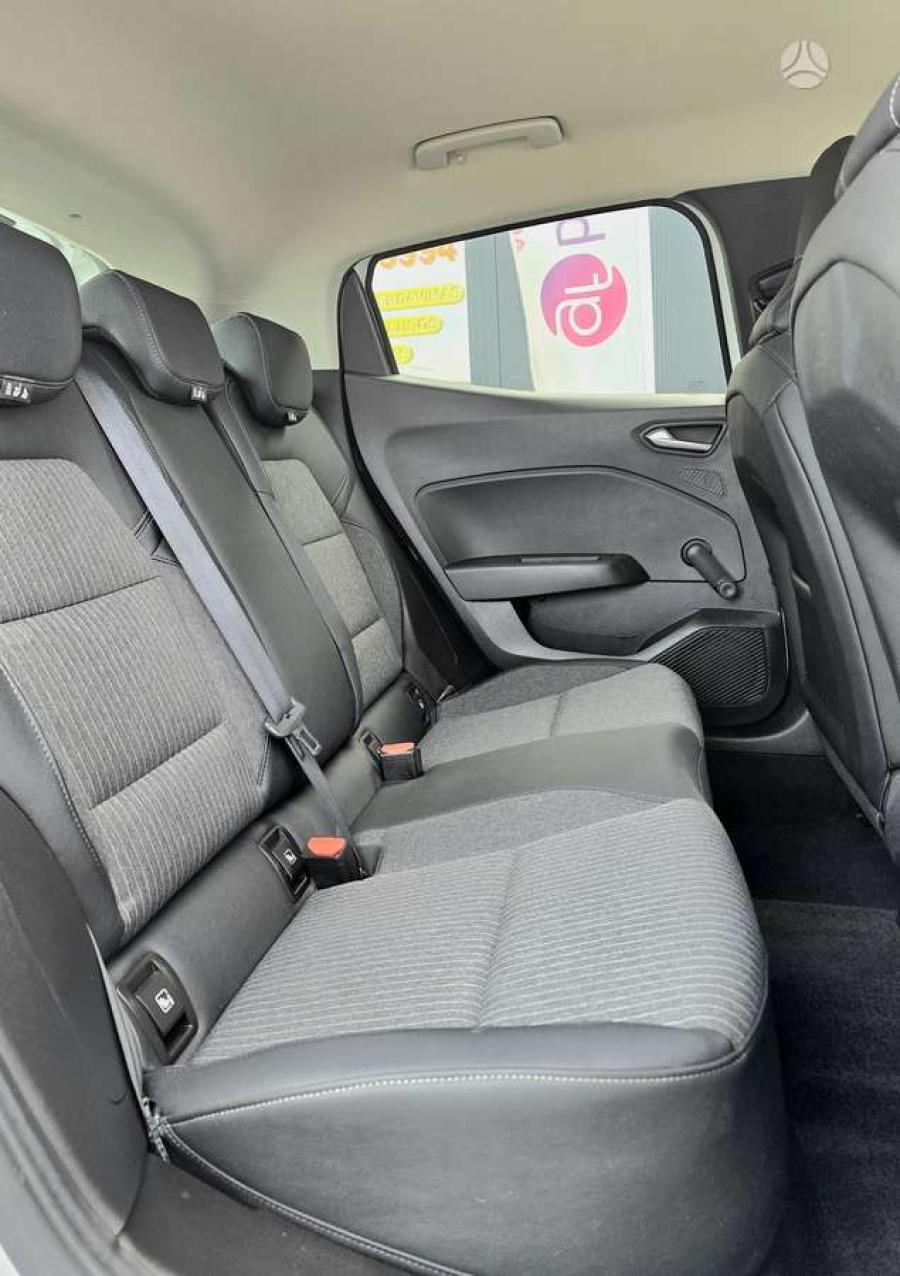 White Renault Clio 2020 in Taurage, with an engine capacity of 1.46 L and mileage of 130 thousand km for 7400 €, photo 26 on AUTOMOTO.COM.LV