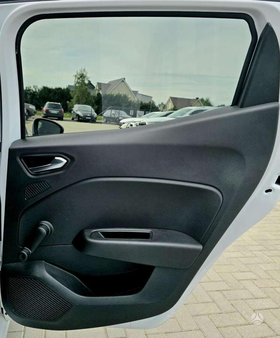White Renault Clio 2020 in Taurage, with an engine capacity of 1.46 L and mileage of 130 thousand km for 7400 €, photo 32 on AUTOMOTO.COM.LV