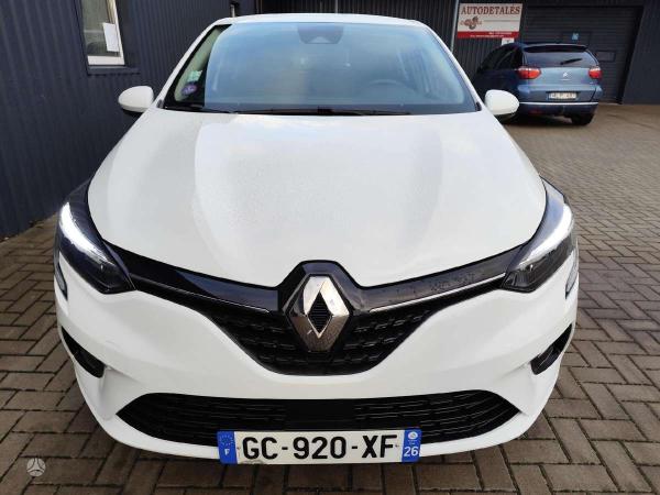 White Renault Clio 2021 in Taurage, with an engine capacity of 1.00 L and mileage of 46 thousand km for 8900 €, photo 1 on AUTOMOTO.COM.LV