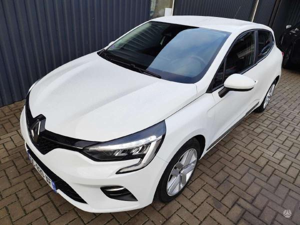 White Renault Clio 2021 in Taurage, with an engine capacity of 1.00 L and mileage of 46 thousand km for 8900 €, photo 5 on AUTOMOTO.COM.LV
