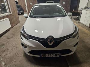 White Renault Clio 2021 in Taurage, with an engine capacity of 1.60 L and mileage of 30 thousand km for 10300 €, photo  on AUTOMOTO.COM.LV
