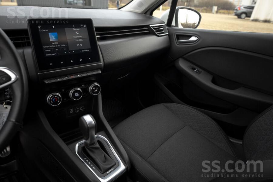 Balts Renault Clio 2021 Jelgava, ar dzinēja tilpumu 1.60 L un nobraukumu 0 tūkst. km par 12500 €, foto 15 vietnē AUTOMOTO.COM.LV