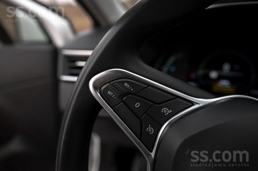 Balts Renault Clio 2021 Jelgava, ar dzinēja tilpumu 1.60 L un nobraukumu 0 tūkst. km par 12500 €, foto 20 vietnē AUTOMOTO.COM.LV