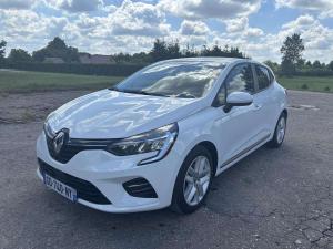 White Renault Clio 2021 in Taurage, with an engine capacity of 1.60 L and mileage of 31 thousand km for 9900 €, photo  on AUTOMOTO.COM.LV