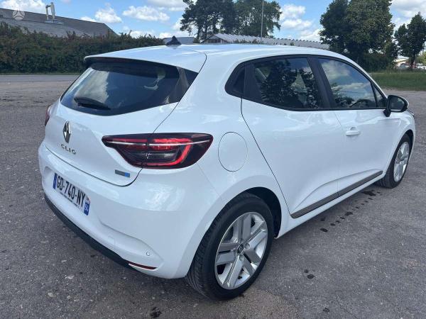 Balts Renault Clio 2021 Tauragė, ar dzinēja tilpumu 1.60 L un nobraukumu 31 tūkst. km par 9900 €, foto 4 vietnē AUTOMOTO.COM.LV