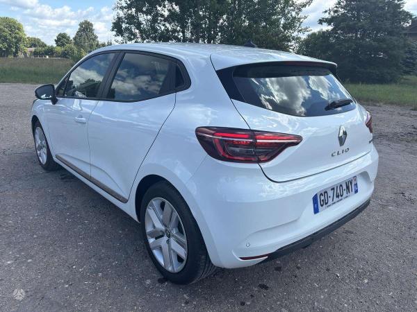 Balts Renault Clio 2021 Tauragė, ar dzinēja tilpumu 1.60 L un nobraukumu 31 tūkst. km par 9900 €, foto 5 vietnē AUTOMOTO.COM.LV