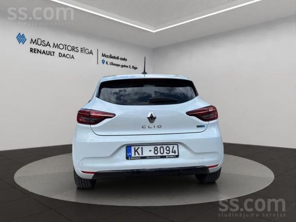 Белый Рено Клио 2021 в Рига, объемом двигателя 1.60 л и пробегом 30 тыс. км за 14995 €, фото 5 на AUTOMOTO.COM.LV