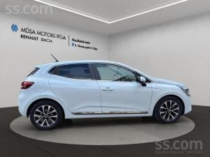 Balts Renault Clio 2021 Rīga, ar dzinēja tilpumu 1.60 L un nobraukumu 30 tūkst. km par 14995 €, foto 8 vietnē AUTOMOTO.COM.LV