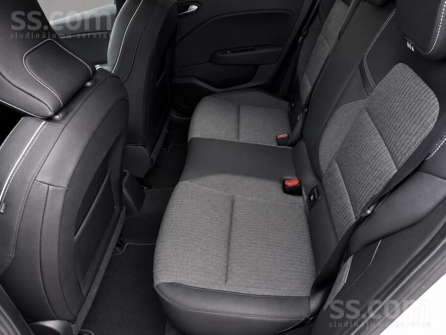 Balts Renault Clio 2021 Rīga, ar dzinēja tilpumu 1.60 L un nobraukumu 30 tūkst. km par 14995 €, foto 14 vietnē AUTOMOTO.COM.LV