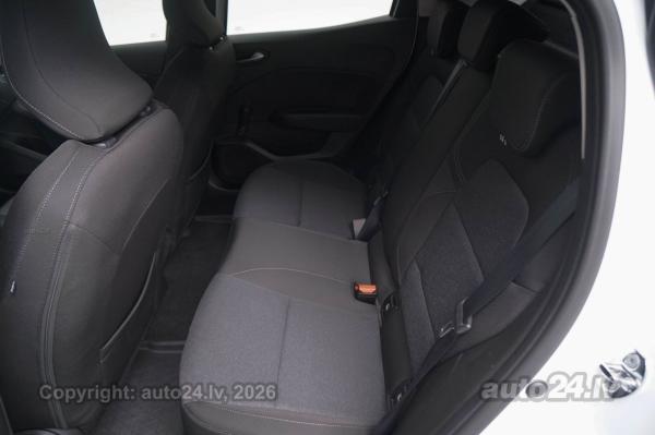 Balts Renault Clio 2022 Tallina, ar dzinēja tilpumu 1.00 L un nobraukumu 25 tūkst. km par 11990 €, foto 10 vietnē AUTOMOTO.COM.LV