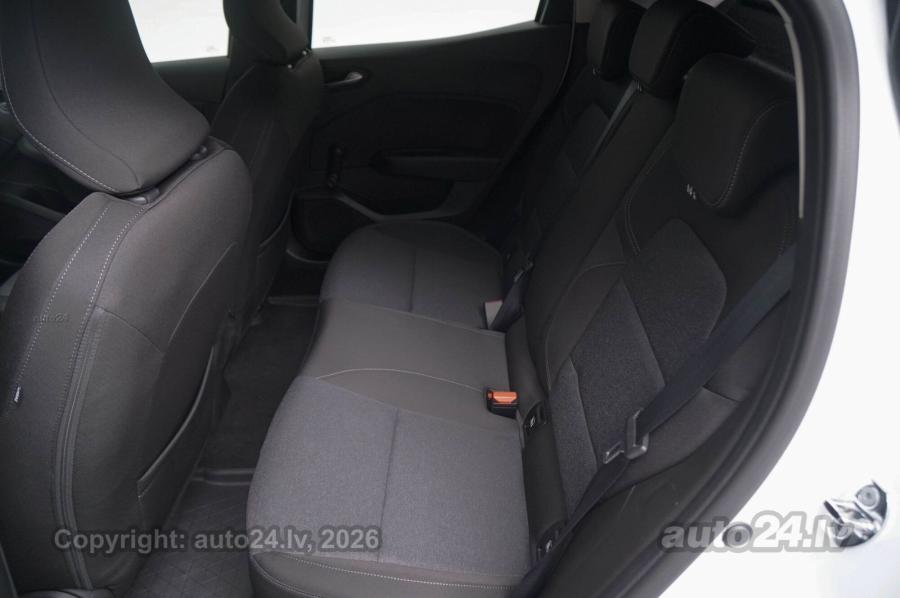 Balts Renault Clio 2022 Tallina, ar dzinēja tilpumu 1.00 L un nobraukumu 25 tūkst. km par 11990 €, foto 11 vietnē AUTOMOTO.COM.LV