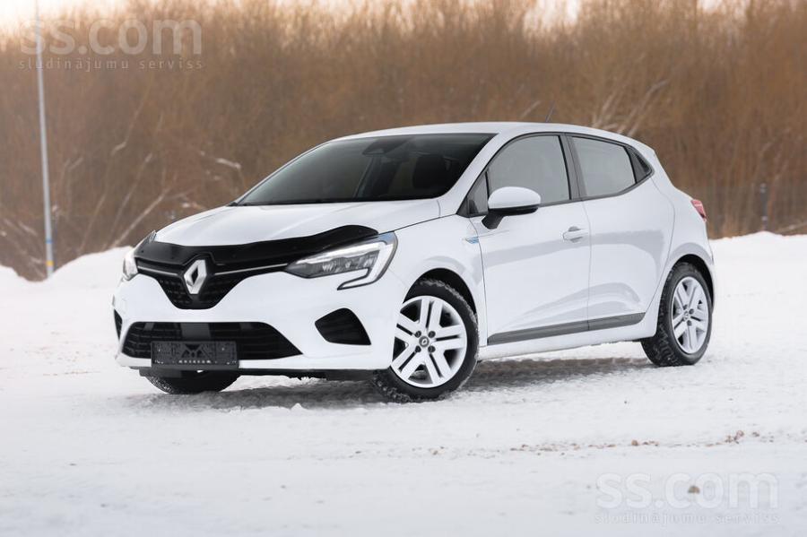 White Renault Clio 2022 in Jelgava, with an engine capacity of 1.60 L and mileage of 0 thousand km for 12500 €, photo 1 on AUTOMOTO.COM.LV