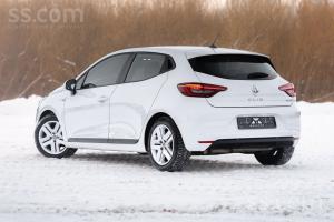 White Renault Clio 2022 in Jelgava, with an engine capacity of 1.60 L and mileage of 0 thousand km for 12500 €, photo 6 on AUTOMOTO.COM.LV
