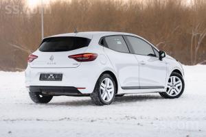 White Renault Clio 2022 in Jelgava, with an engine capacity of 1.60 L and mileage of 0 thousand km for 12500 €, photo 8 on AUTOMOTO.COM.LV