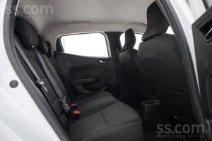 White Renault Clio 2022 in Jelgava, with an engine capacity of 1.60 L and mileage of 0 thousand km for 12500 €, photo 10 on AUTOMOTO.COM.LV