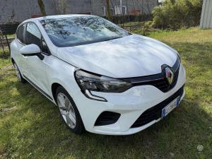 White Renault Clio 2022 in Siauliai, with an engine capacity of 1.60 L and mileage of 83 thousand km for 8150 €, photo 4 on AUTOMOTO.COM.LV