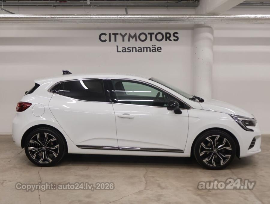 White Renault Clio 2022 in Tallinn, with an engine capacity of 1.00 L and mileage of 42 thousand km for 12900 €, photo 6 on AUTOMOTO.COM.LV