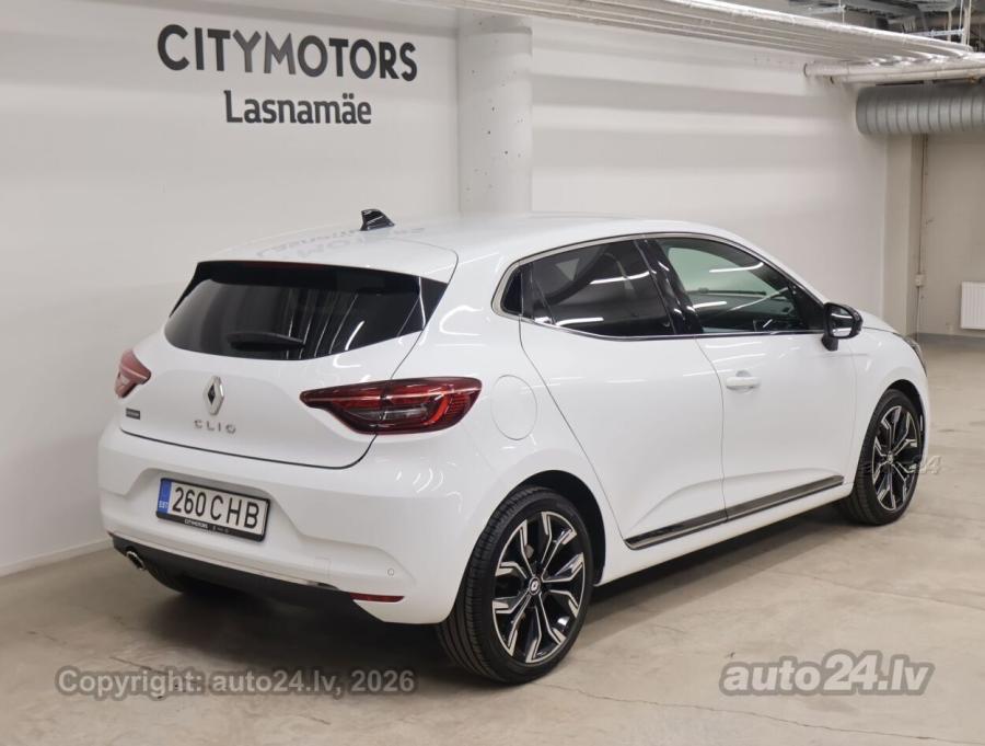 White Renault Clio 2022 in Tallinn, with an engine capacity of 1.00 L and mileage of 42 thousand km for 12900 €, photo 7 on AUTOMOTO.COM.LV