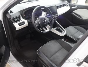 White Renault Clio 2022 in Tallinn, with an engine capacity of 1.00 L and mileage of 42 thousand km for 12900 €, photo 10 on AUTOMOTO.COM.LV