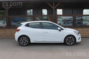 Balts Renault Clio 2022 Rīga, ar dzinēja tilpumu 1.60 L un nobraukumu 0 tūkst. km par 12800 €, foto 5 vietnē AUTOMOTO.COM.LV