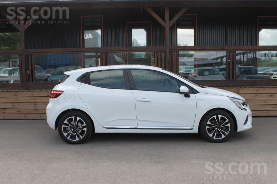Balts Renault Clio 2022 Rīga, ar dzinēja tilpumu 1.60 L un nobraukumu 0 tūkst. km par 12800 €, foto 5 vietnē AUTOMOTO.COM.LV