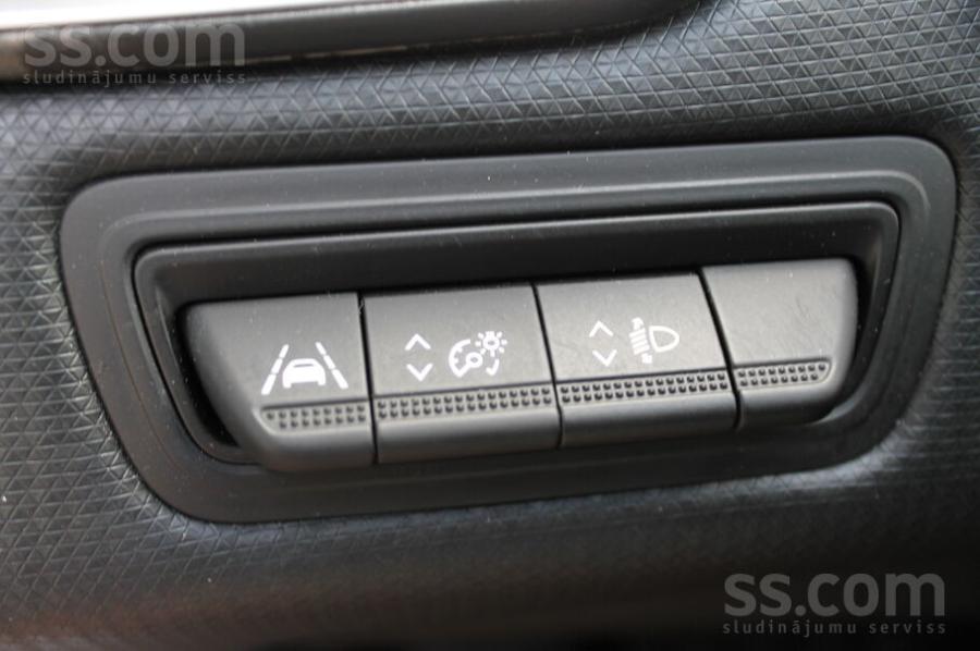 Balts Renault Clio 2022 Rīga, ar dzinēja tilpumu 1.60 L un nobraukumu 0 tūkst. km par 12800 €, foto 10 vietnē AUTOMOTO.COM.LV