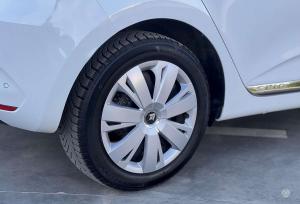 Balts Renault Clio 2022 Panevēža, ar dzinēja tilpumu 1.00 L un nobraukumu 50 tūkst. km par 4850 €, foto 13 vietnē AUTOMOTO.COM.LV