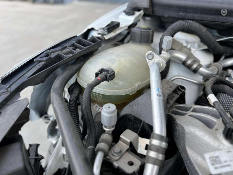 Balts Renault Clio 2022 Panevēža, ar dzinēja tilpumu 1.00 L un nobraukumu 50 tūkst. km par 4850 €, foto 17 vietnē AUTOMOTO.COM.LV
