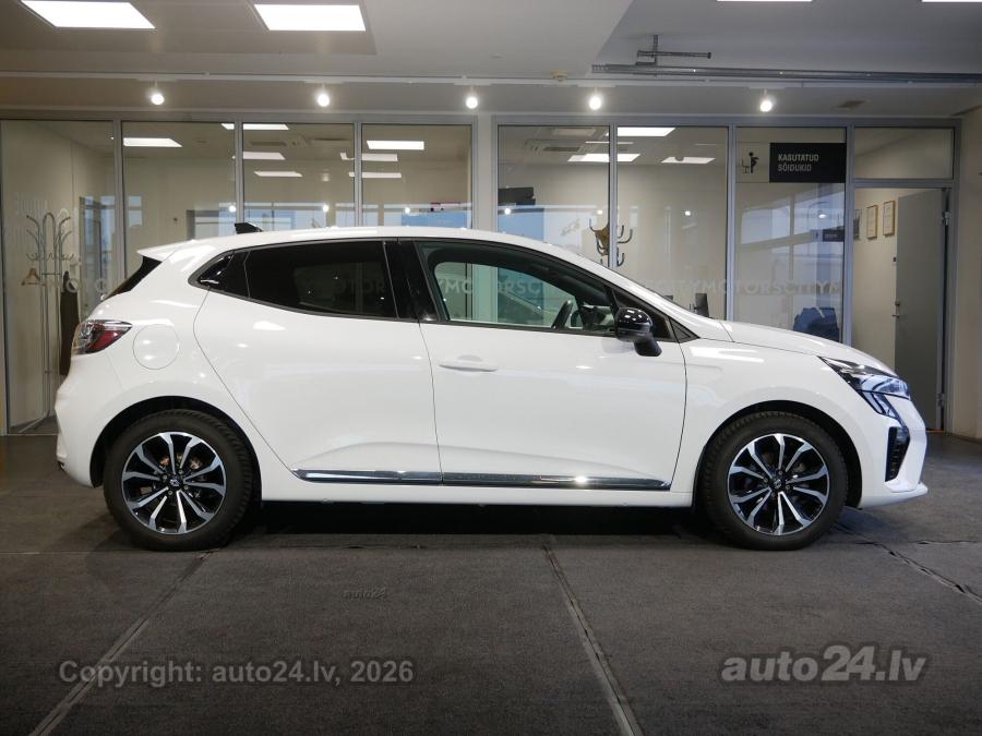 Balts Renault Clio 2024 Tallina, ar dzinēja tilpumu 1.00 L un nobraukumu 28 tūkst. km par 16900 €, foto 3 vietnē AUTOMOTO.COM.LV
