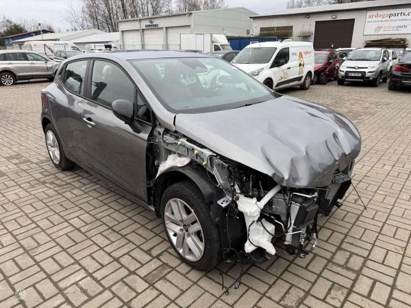 Balts Renault Clio 2025 Kauņa, ar dzinēja tilpumu 1.00 L un nobraukumu 381 tūkst. km par 6900 €, foto 5 vietnē AUTOMOTO.COM.LV