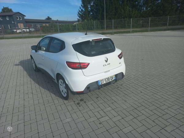 Рено Клио 2015 в Таураге на AUTOMOTO.COM.LV Белый Рено Клио 2015 в Таураге, объемом двигателя 1.50 л и пробегом 263 тыс. км за 3400 €, фото 6 на AUTOMOTO.COM.LV