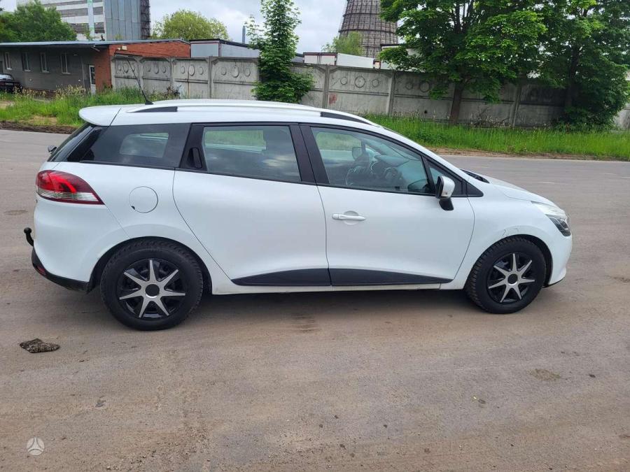 Balts Renault Clio 2014 Kauņa, ar dzinēja tilpumu 1.46 L un nobraukumu 268 tūkst. km par 2950 €, foto 9 vietnē AUTOMOTO.COM.LV