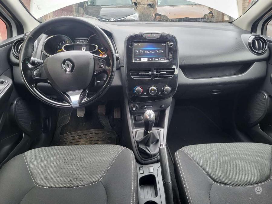 Balts Renault Clio 2014 Kauņa, ar dzinēja tilpumu 1.46 L un nobraukumu 268 tūkst. km par 2950 €, foto 11 vietnē AUTOMOTO.COM.LV