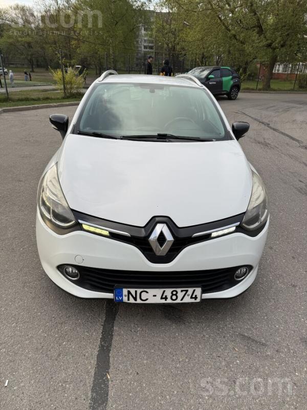 White Renault Clio 2015 in Riga, with an engine capacity of 1.50 L and mileage of 312 thousand km for 2400 €, photo 1 on AUTOMOTO.COM.LV